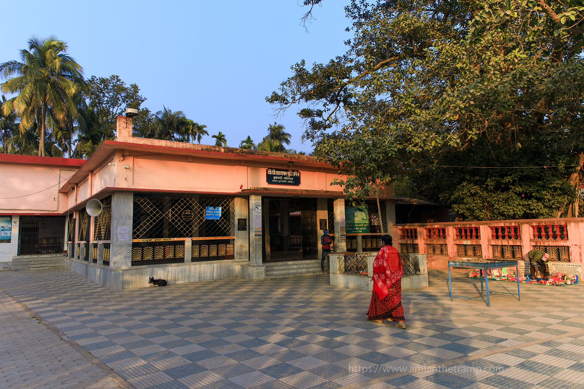 A day trip to Halisahar – The Tramp