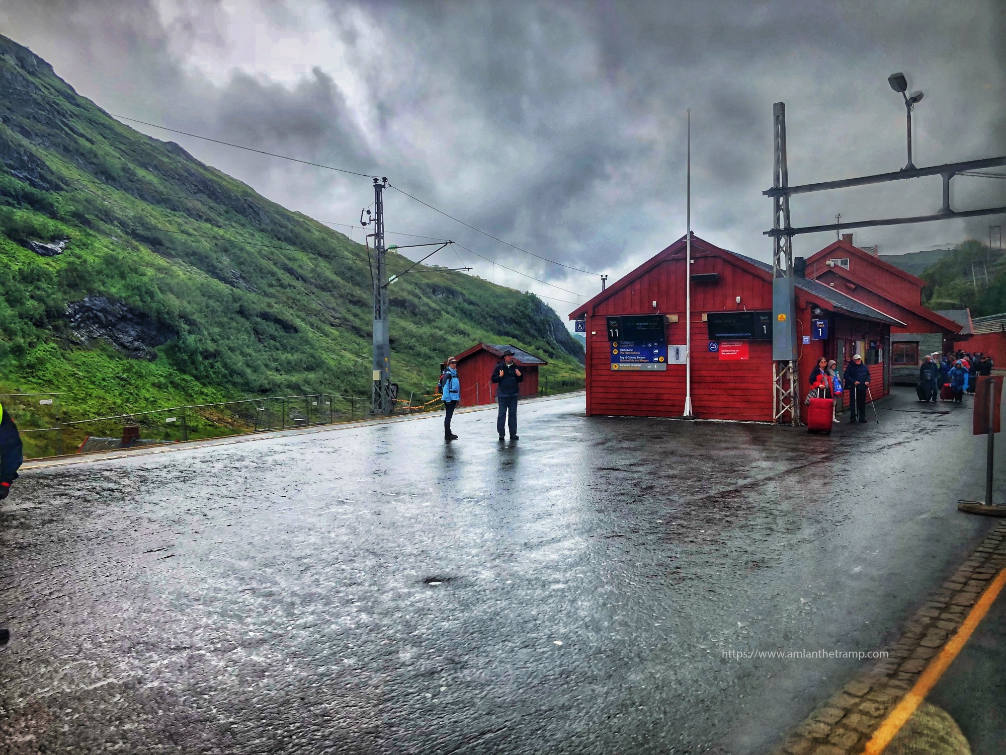 My Norway Trip: Fjords under midnight sun and unforgettable train ...